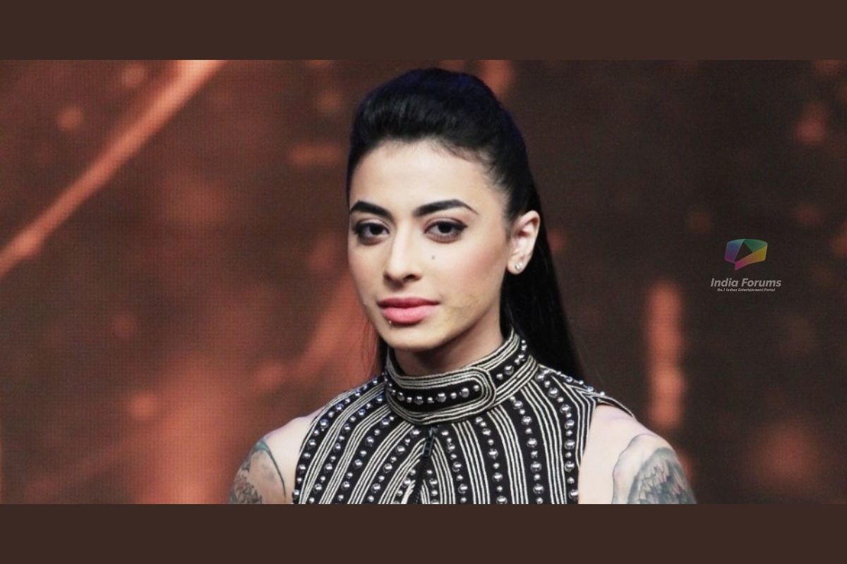 How Much Do You Know BANI J ? - Bigg Boss 10 Contestant