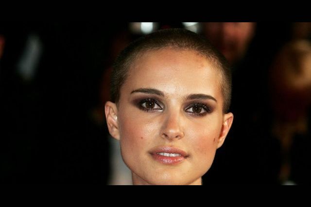 Celebridades que se ven geniales calvas