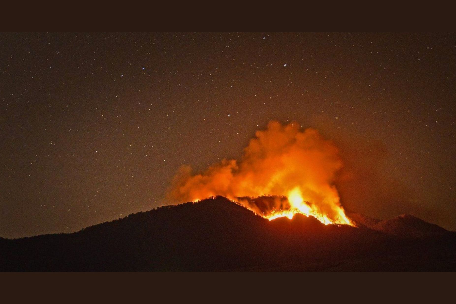 These Stunning Photos Of The California Wildfire Are Shedding Light On ...