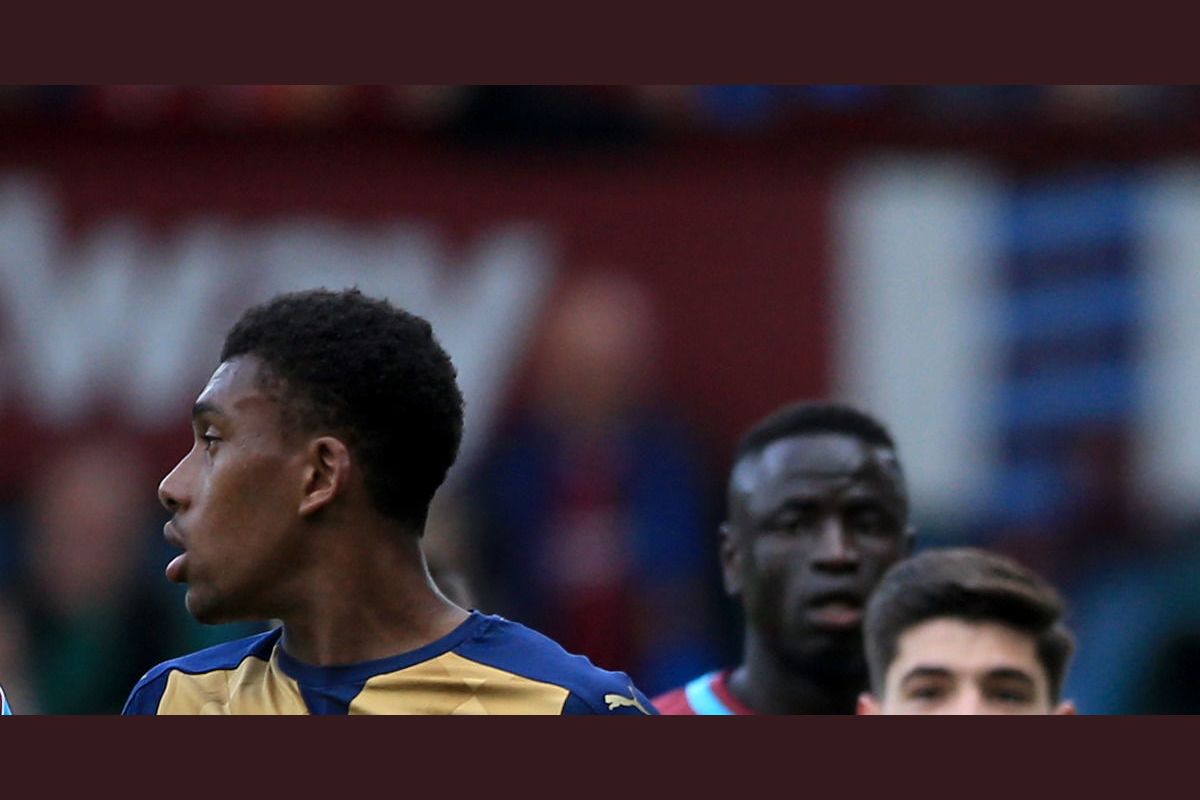 Name the missing player from the defensive wall