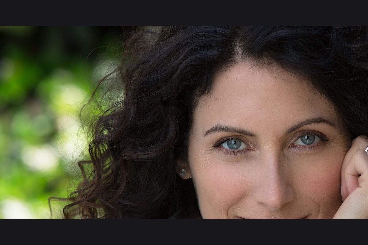 Which TV character played by Lisa Edelstein is your favorite?