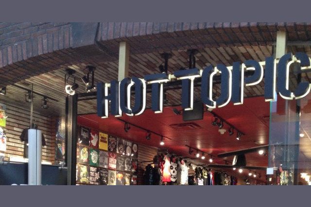 QUIZ: Are You "Hot Topic" Trash?
