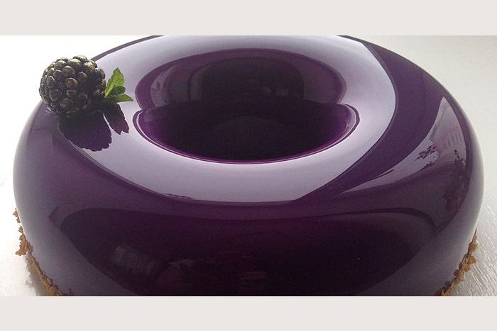 These Perfect Glass-Like Cakes Need To Be Seen To Be Believed!