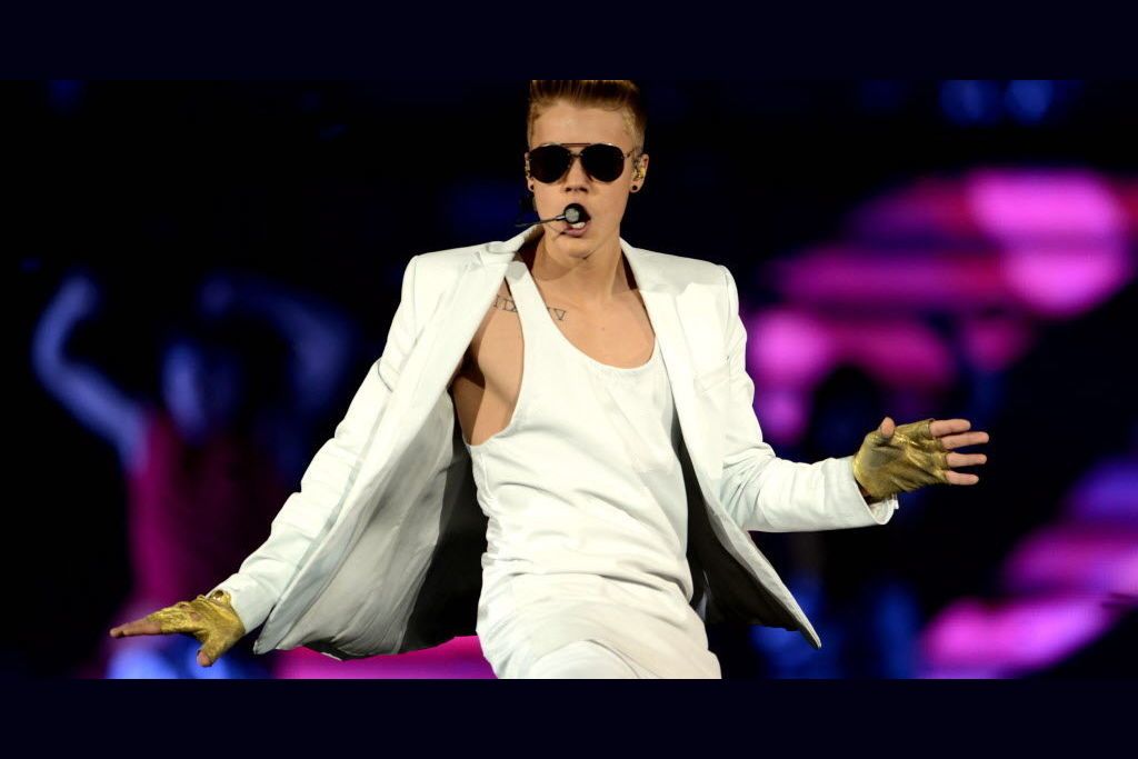 1 out of 5 People Actually Know The Singers of these Pop Songs