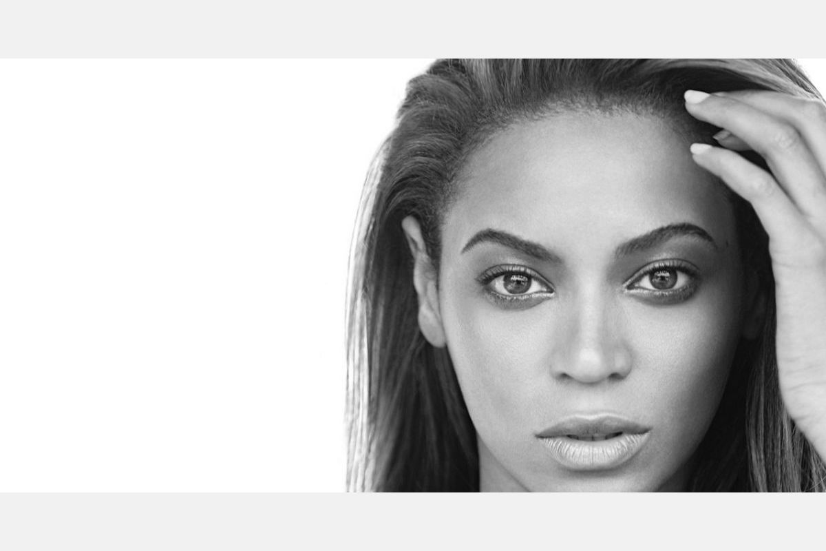 Pick your favorite celebrities and we can tell you your fortune!