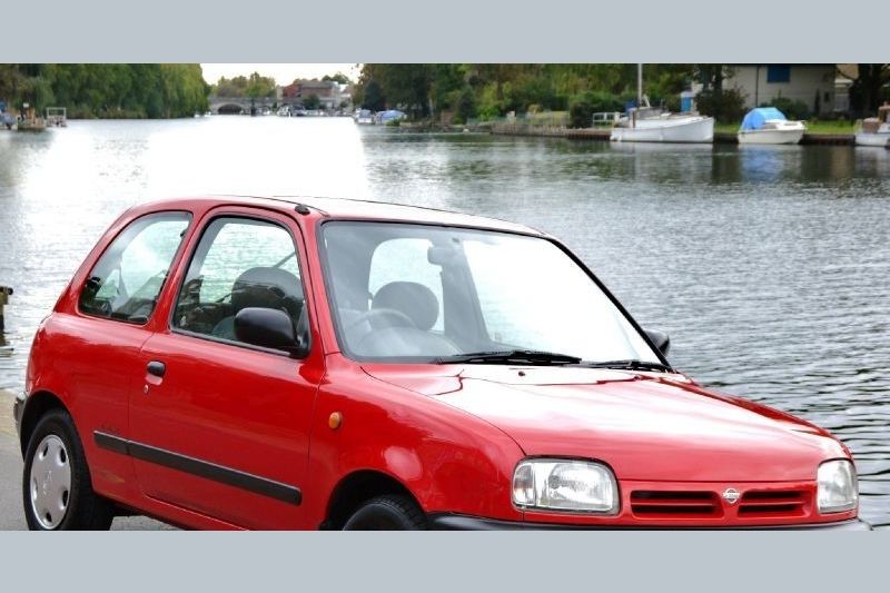 Which mundane 90s car are you?