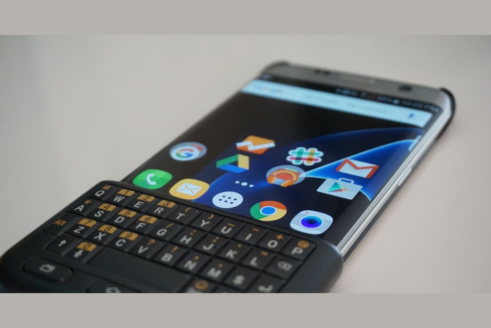 ¿Usarías un teclado físico en tu smartphone con pantalla touch?