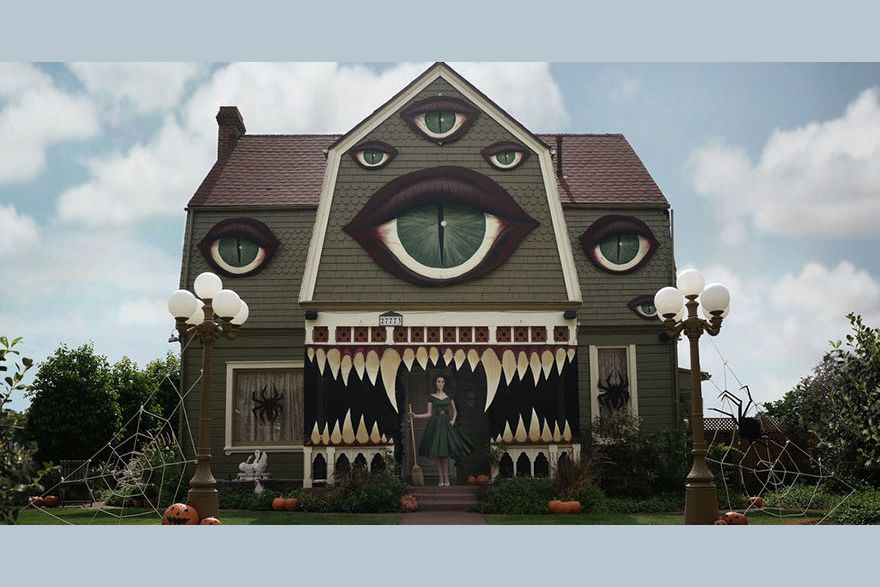 This Incredible Artist Transformed Her Home Into An Insane Haunted House