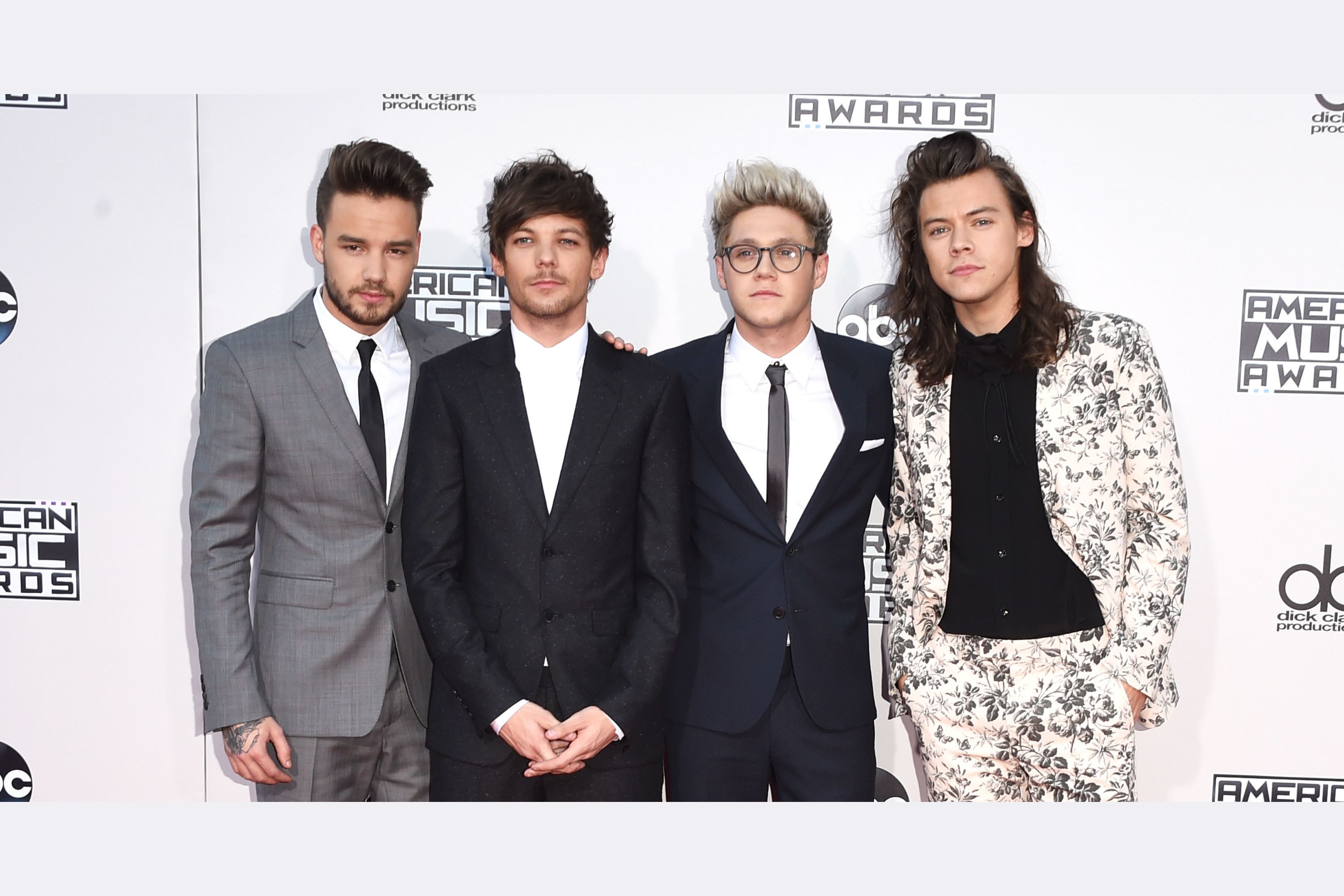 Which One Direction member should be your New Year's kiss?