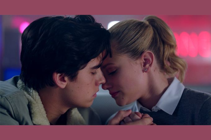 Build A Make Out Mixtape And We'll Reveal If You're Good At Kissing