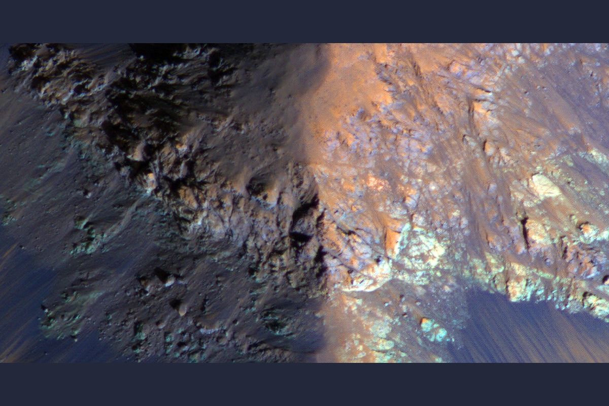 Breathtaking photos of Mars from deep space high-res camera