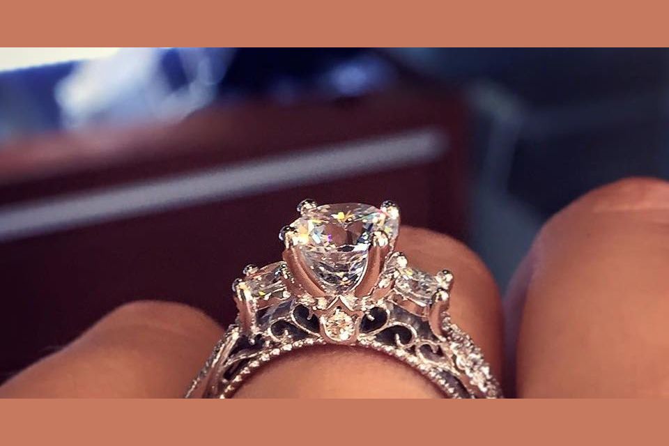 Este es el anillo de compromiso más popular de Pinterest, ¡es muy lindo!