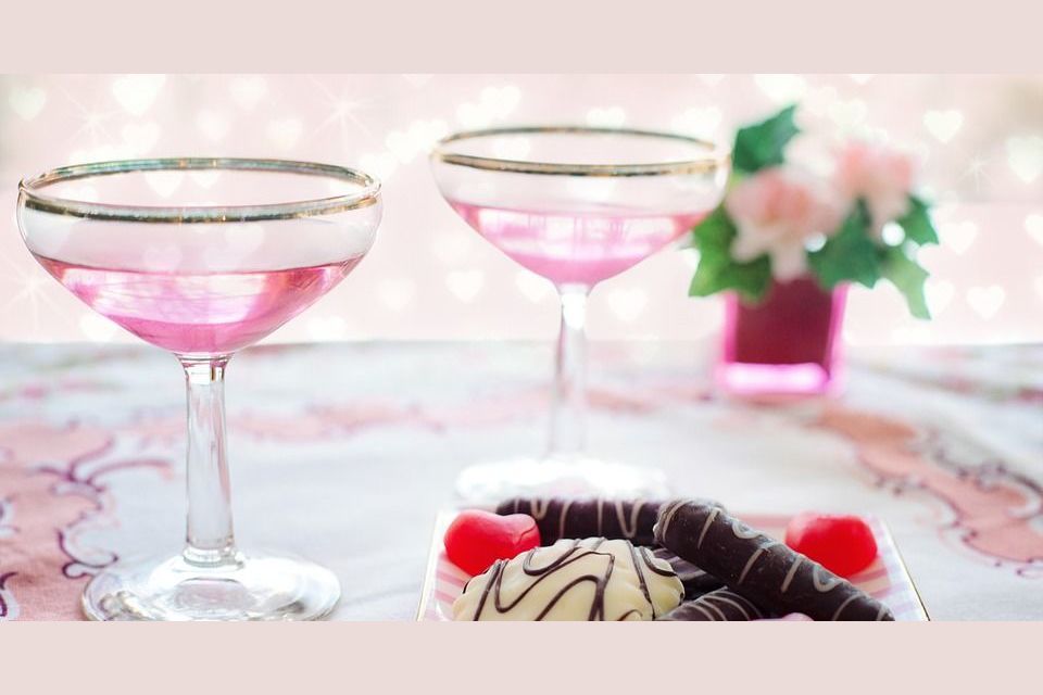 Which rom-com and drink pair should you enjoy this Valentine's Day?