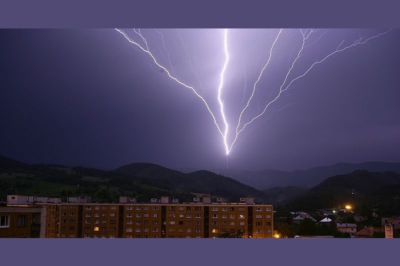 ¿QUIÉN INVENTÓ EL PARARRAYOS?