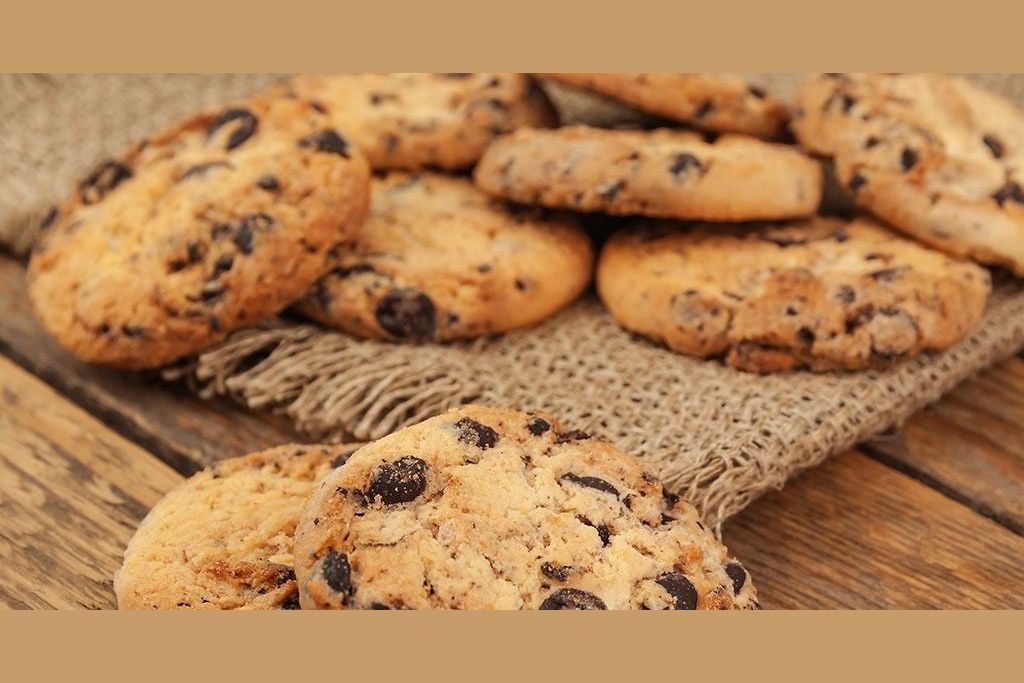 BAKE A COOKIE, AND I'LL RECOMMEND A FAST FOOD RESTAURANT