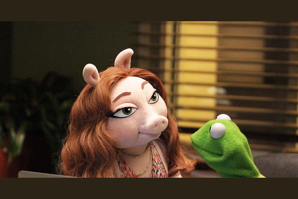 Kermit The Frog Finds New Girlfriend Just In Time For New Muppets Series