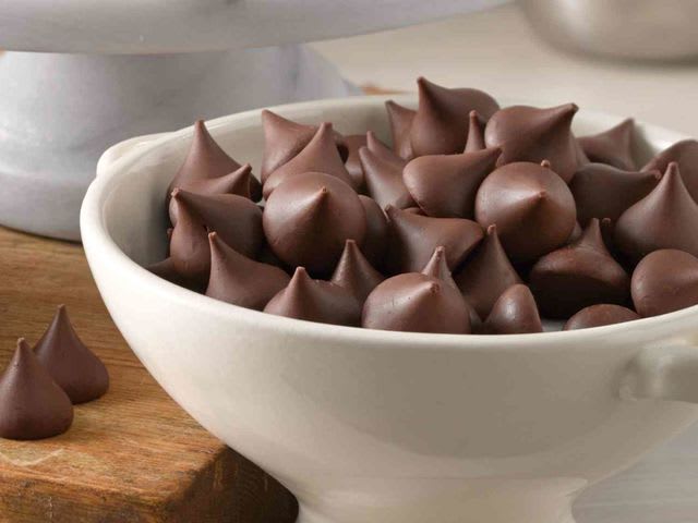 Only Master Chocolatiers Can Identify At Least 11/13 Of These Candies ...