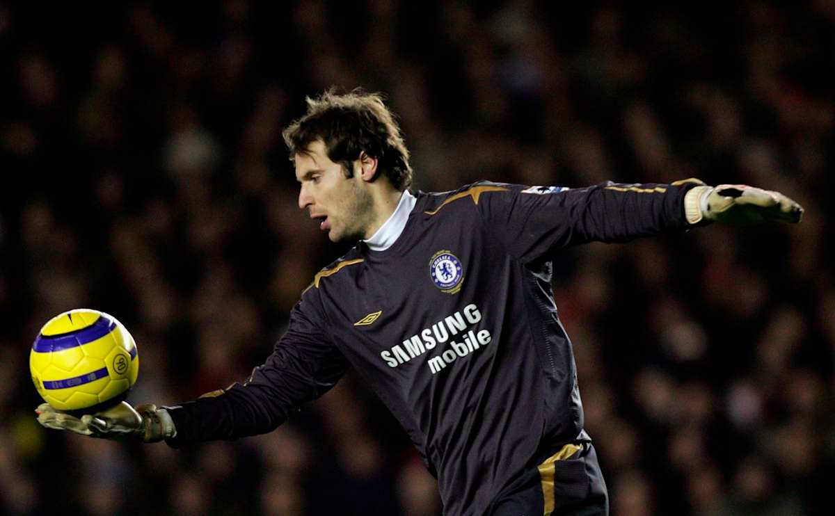 petr cech clean sheets